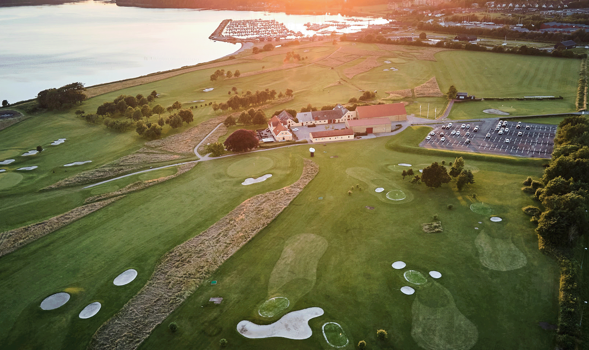 Spela golf till halv geenfee med Golfamore!