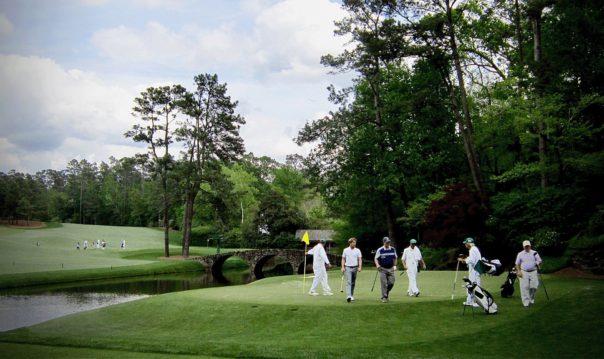 Spela golf till halv geenfee med Golfamore!