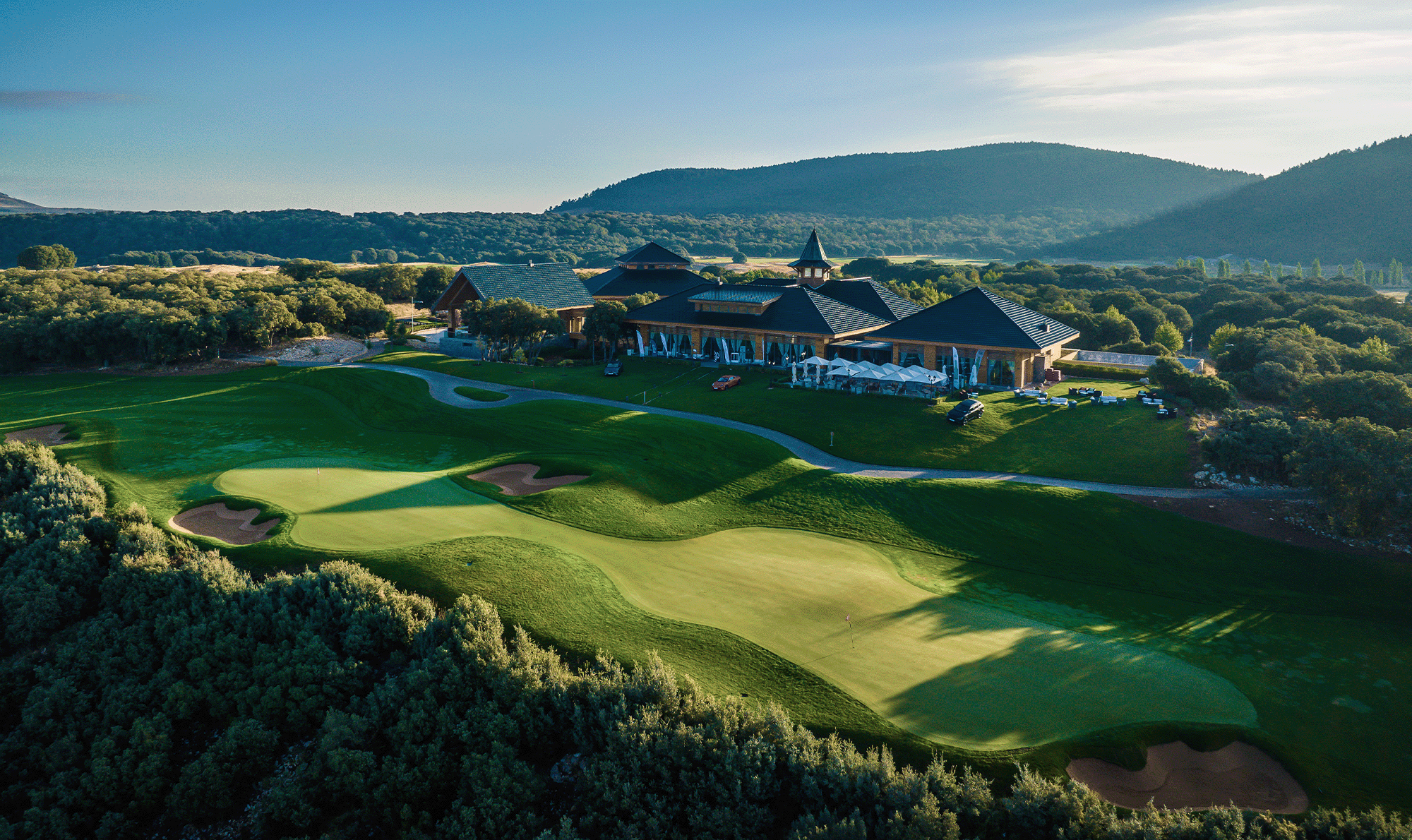 Spela golf till halv geenfee med Golfamore!