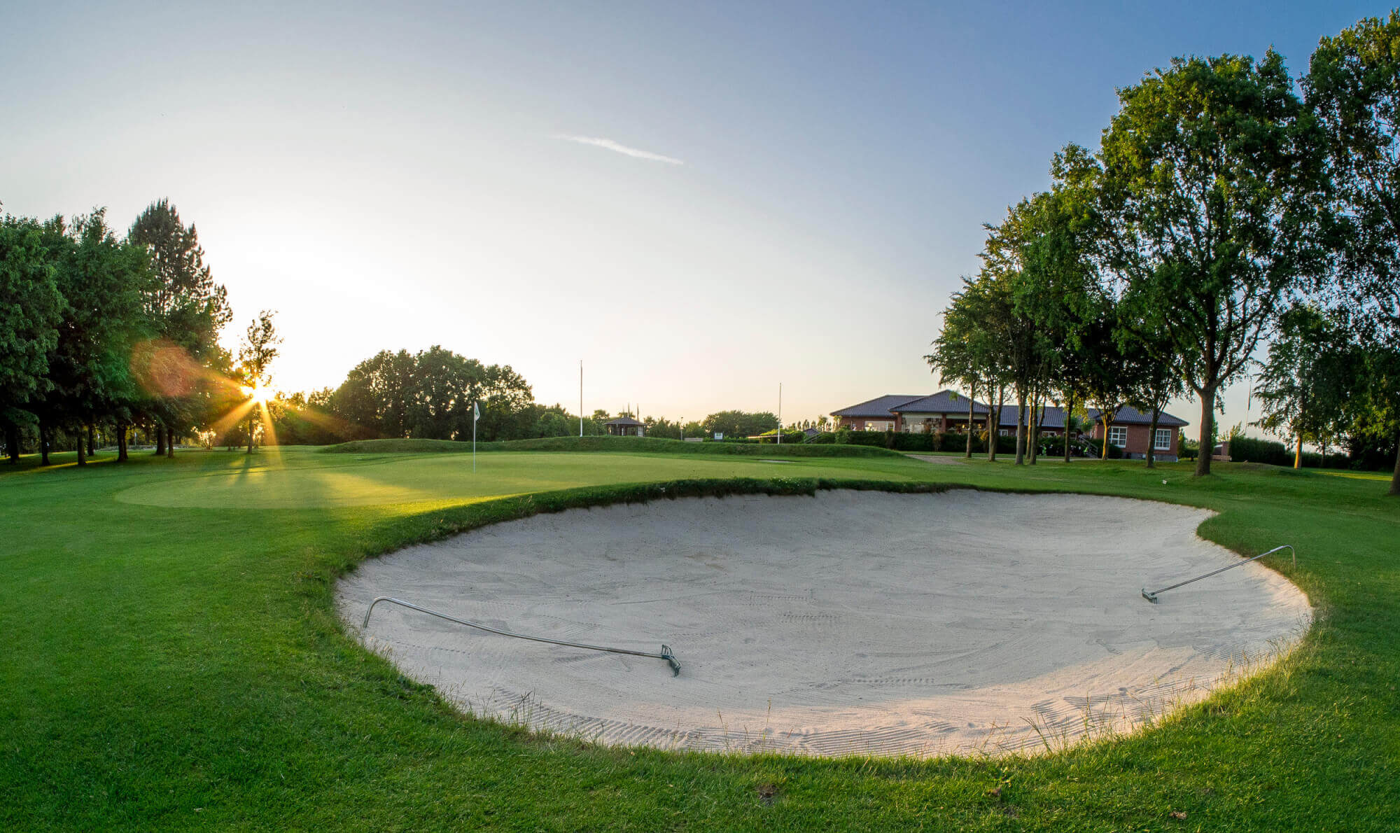 Spela golf till halv geenfee med Golfamore!